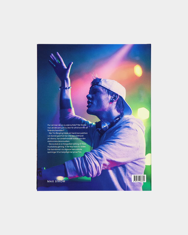 Avicii : Tim Bergling - Hans liv och musik – Avicii Official Merchandise